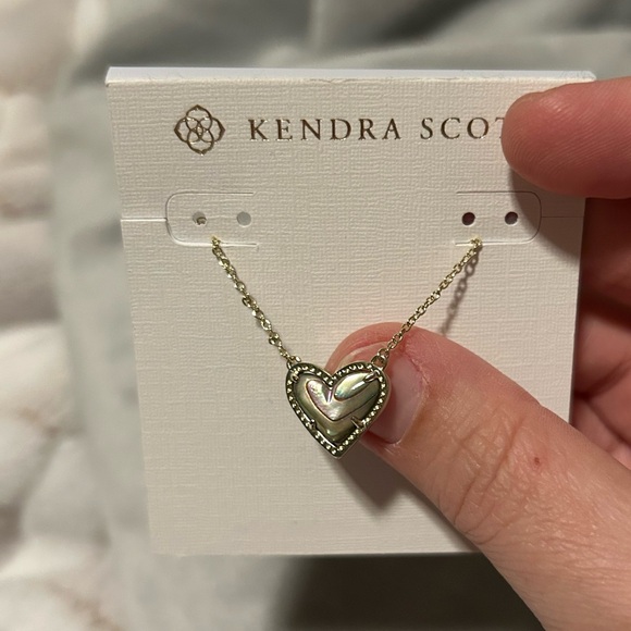 Kendra Scott | Jewelry | Kendra Scott Gold Heart Necklace Albalone ...